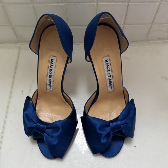 Manolo Blahnik | Shoes | Manolo Blahnik Blue Stiletto Heels With Bow 4 ...
